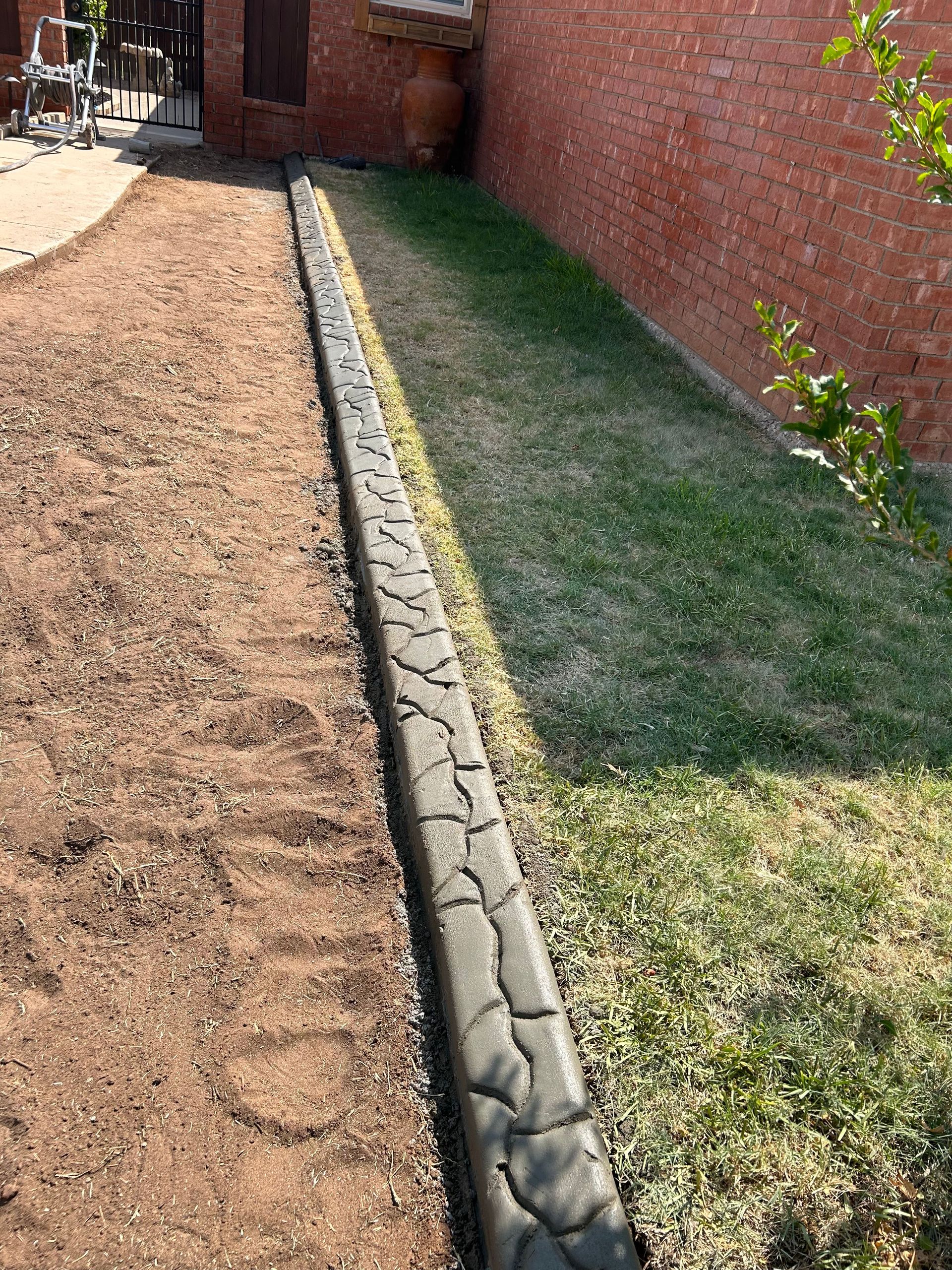 Concrete & Landscape Curbing Odessa, TX | Lone Star Landscapes