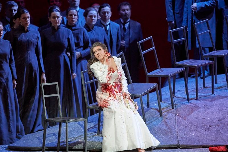 Opera Appreciation through a Conversation