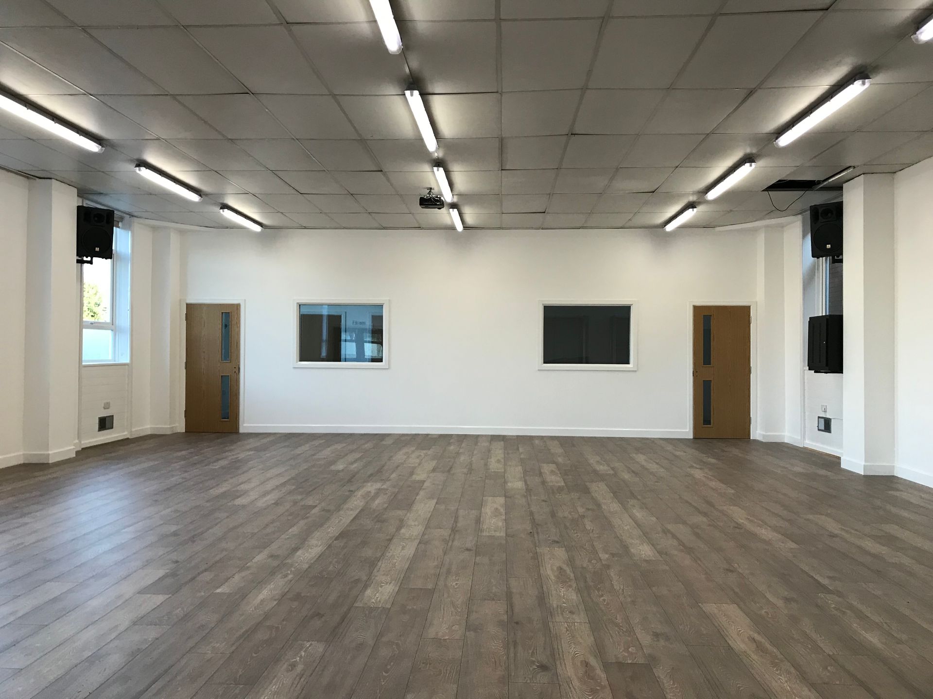 Room Hall Hire Kidderminster / Affordable for Parties Functions Meetings