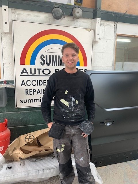 Car mechanics | Summit Auto Bodies Ltd