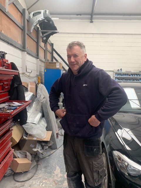 Car mechanics | Summit Auto Bodies Ltd