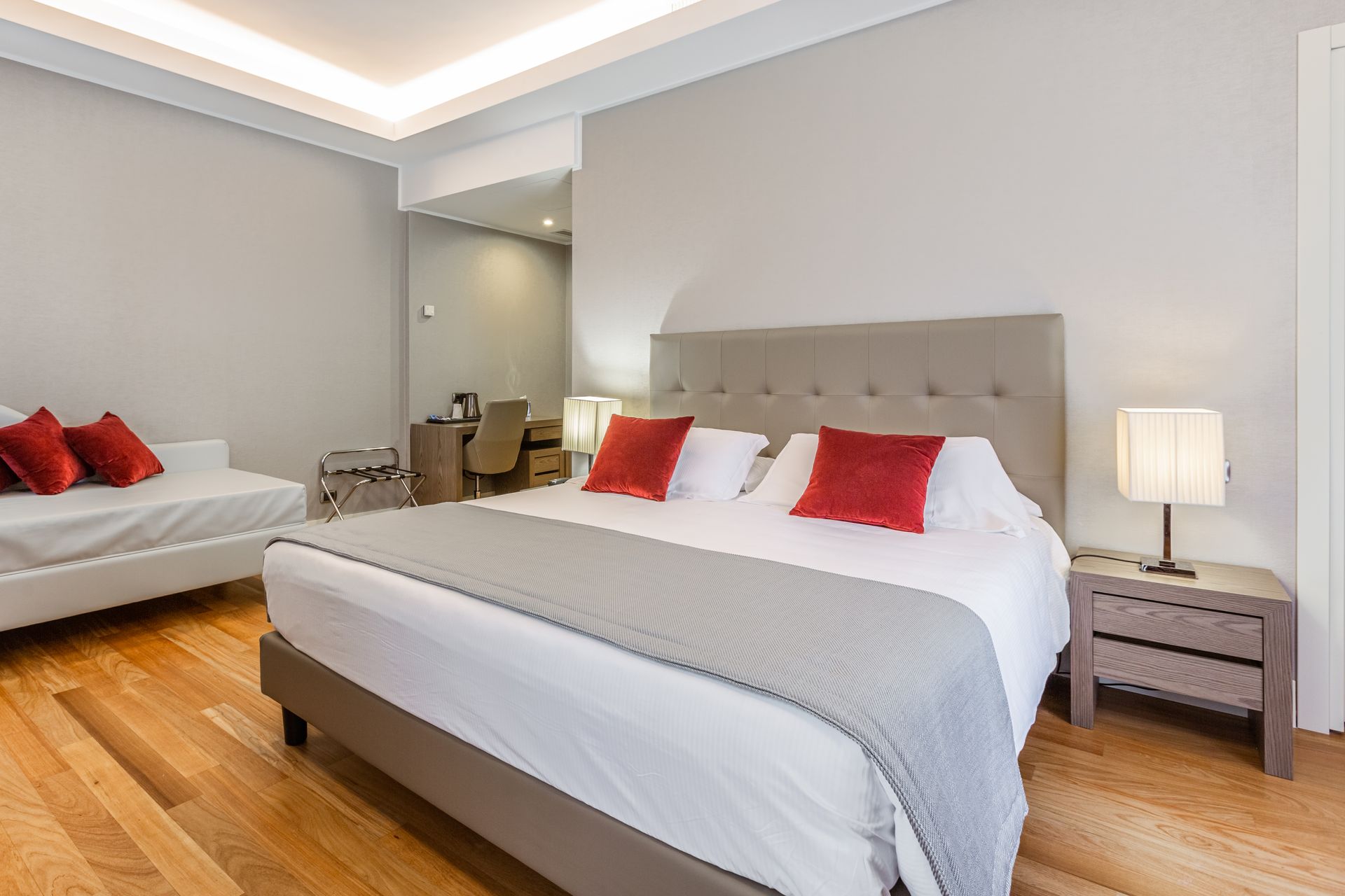 Hotel suites in central Rome | Rome | ReMarhotels Srl