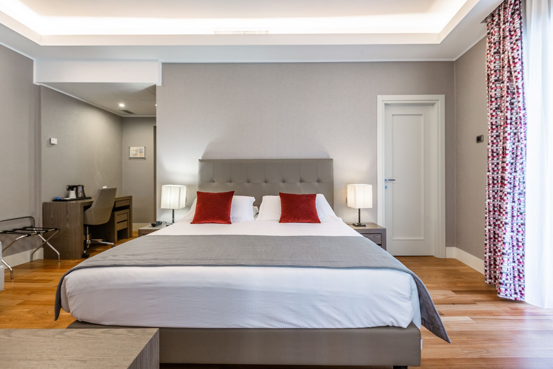 Hotel suites in central Rome | Rome | ReMarhotels Srl