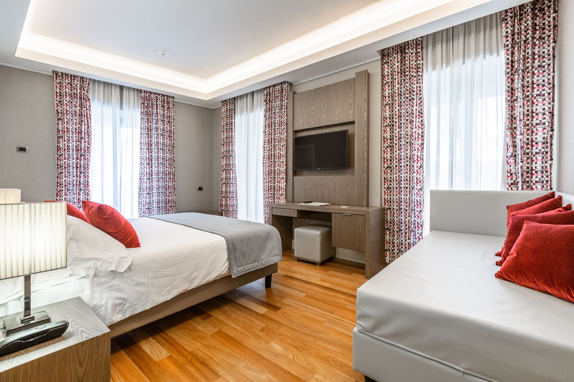 Hotel suites in central Rome | Rome | ReMarhotels Srl