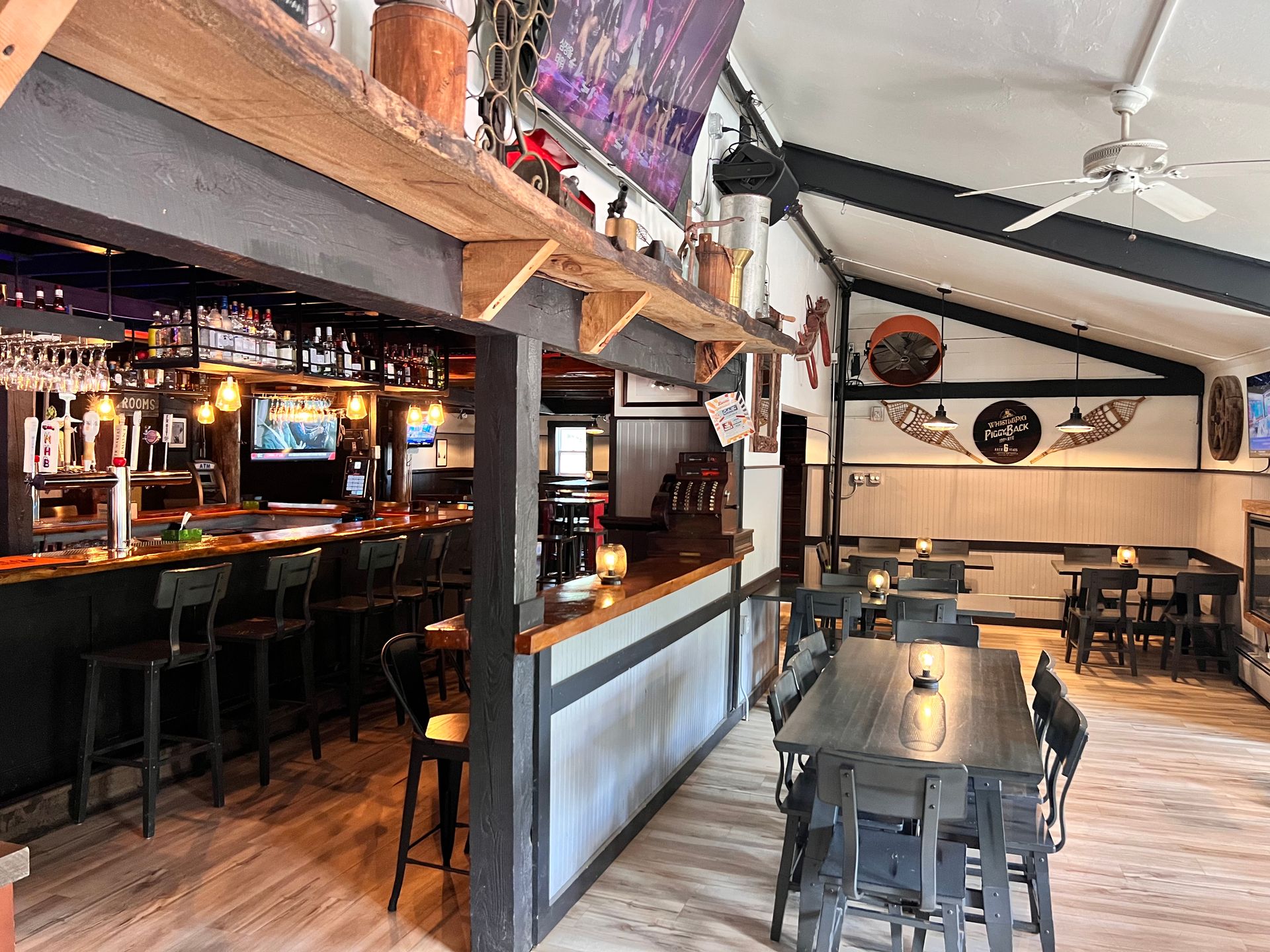 Off The Rails | PIZZA - CRAFT BEER - LIVE MUSIC