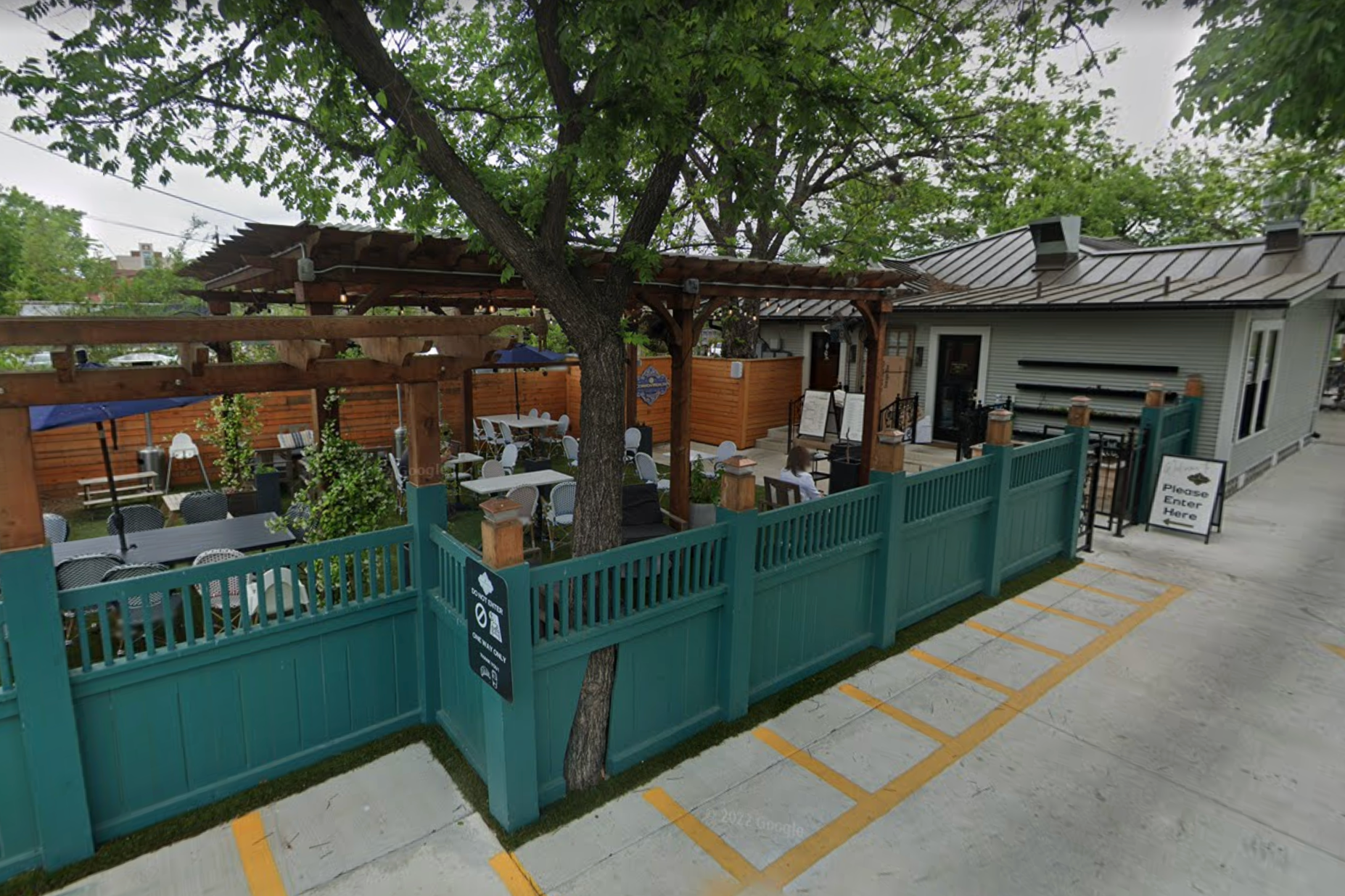CommonWealth Coffeehouse & Bistro