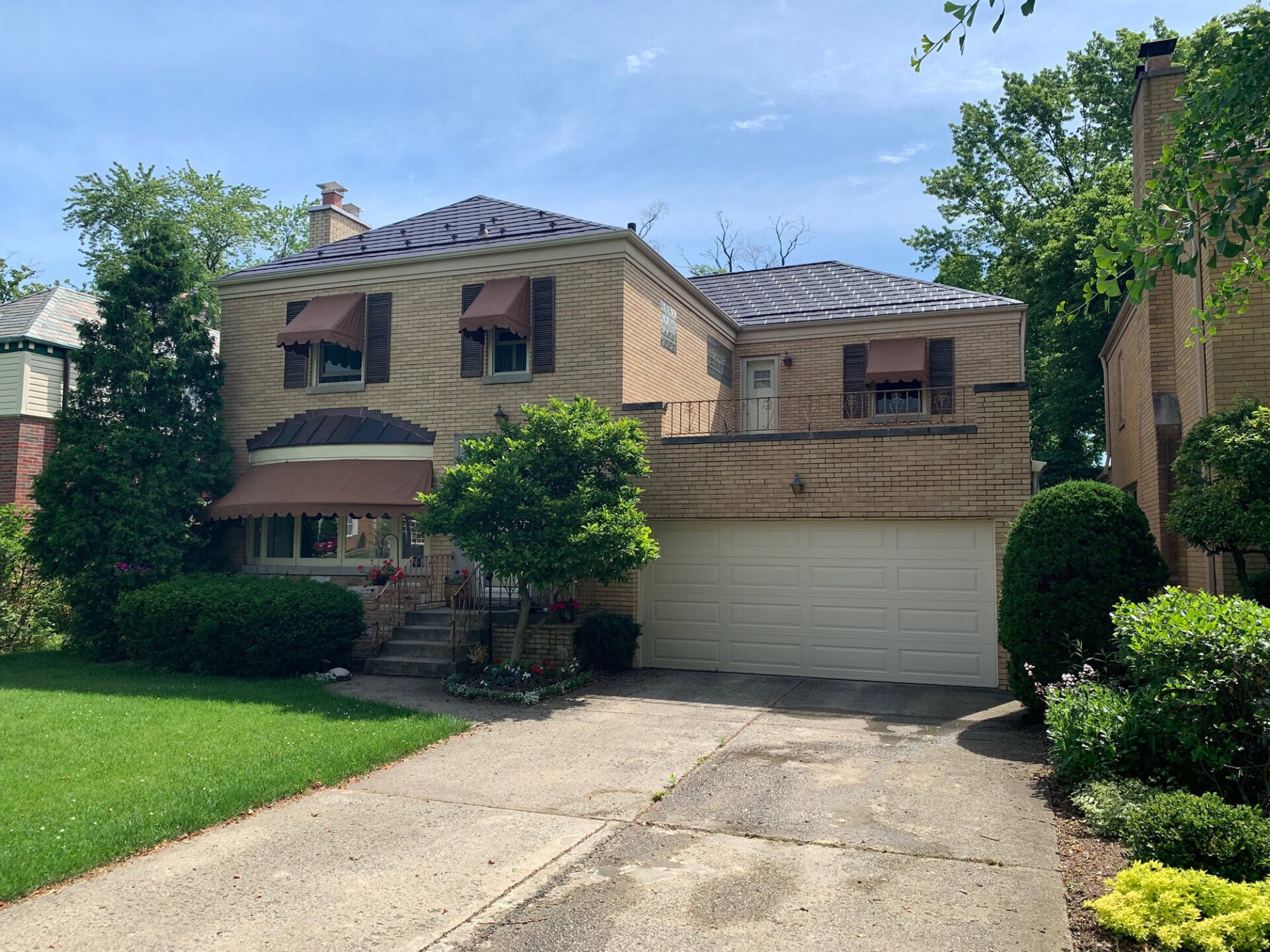 River Forest, IL 60305 — Colonial Brown Interlock Slate Shingle Roofing ...