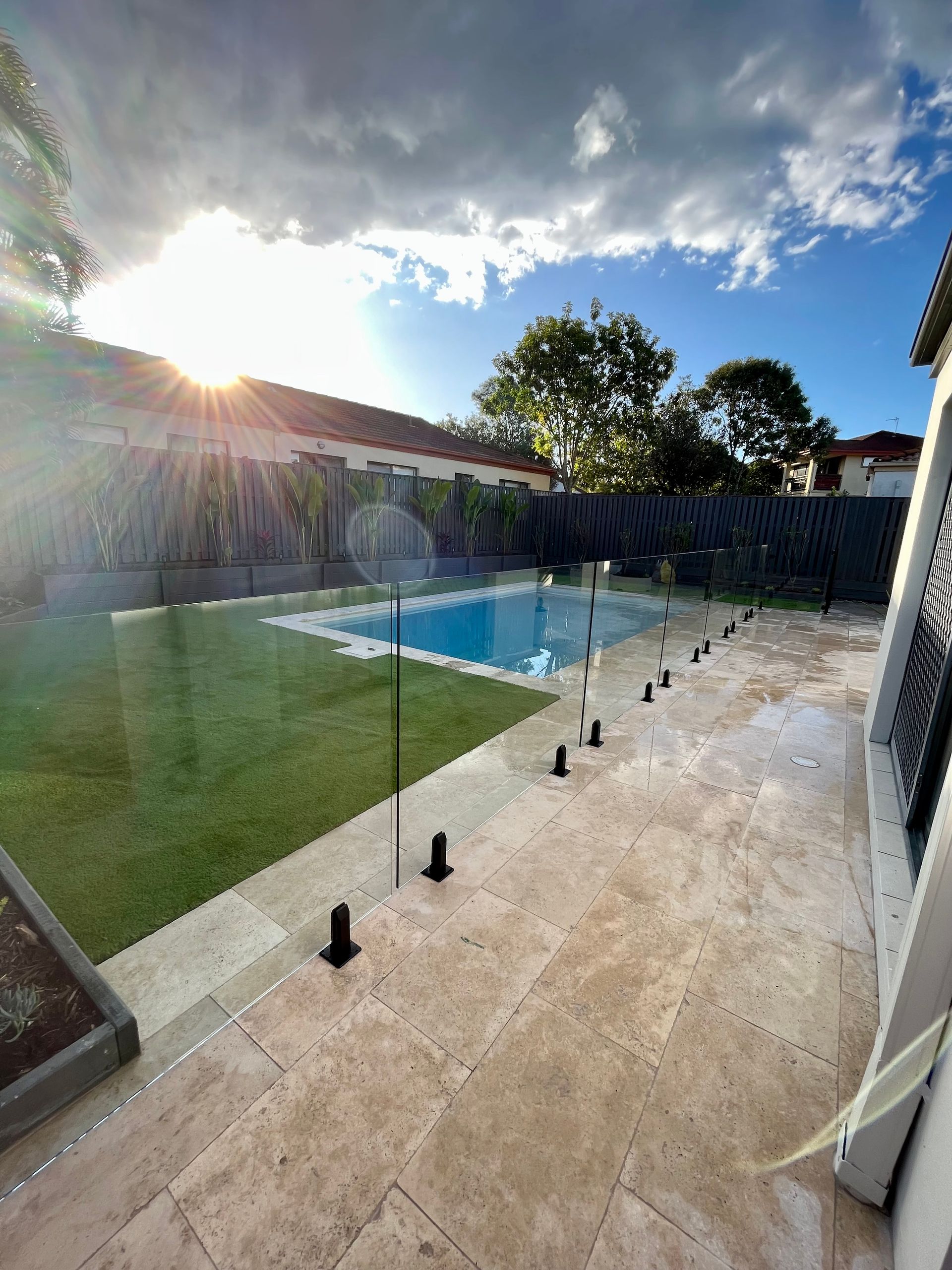 Pool Fencing Brisbane | Aluminium & Frameless| Element Glass SEQ