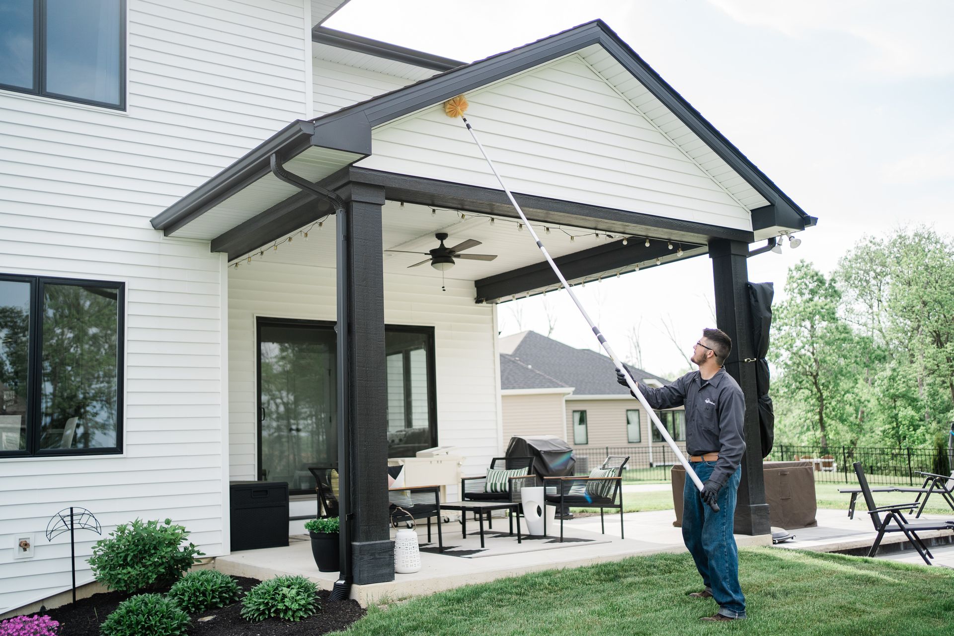 Spider Control Services in Redmond WA - Spider Exterminators - Pest ...