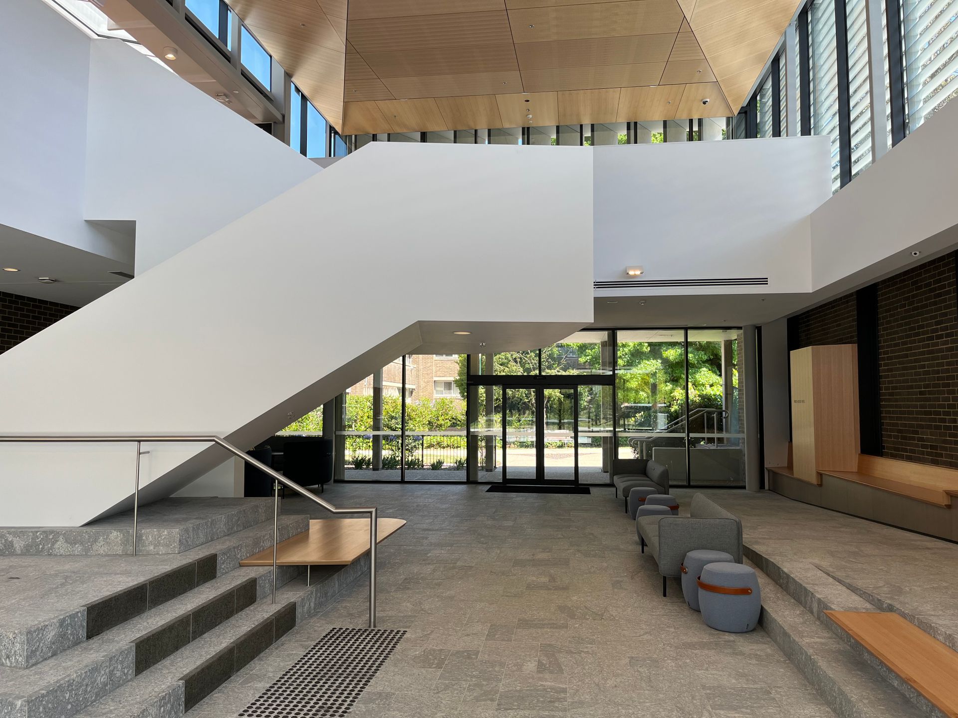 Home [johnxxiii.anu.edu.au]