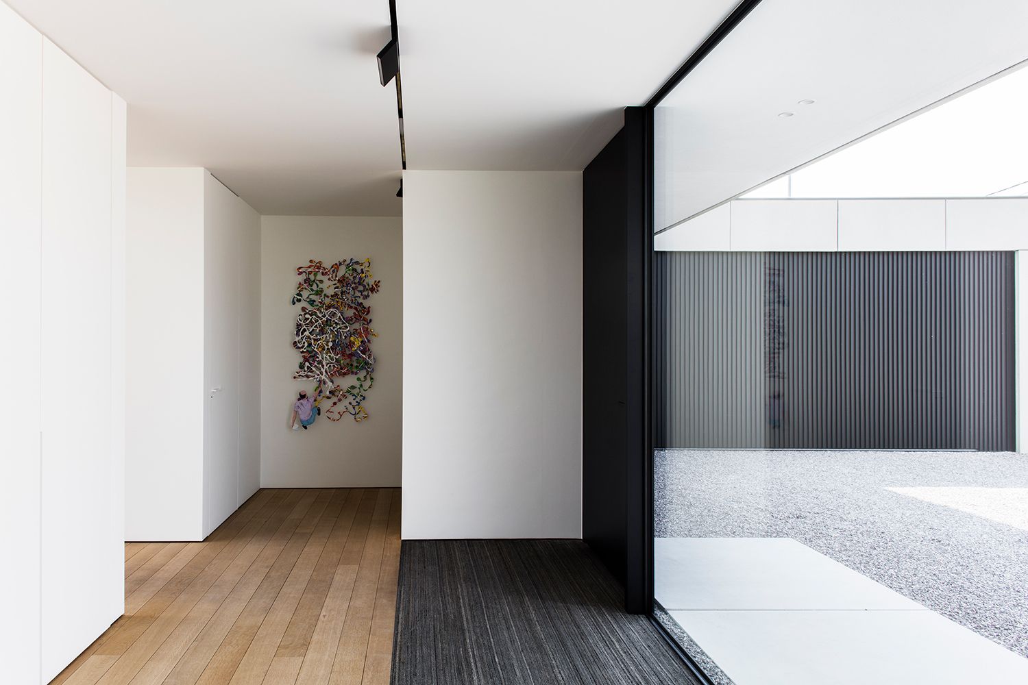 Embracing Elegance: The Art of Minimalist Architecture