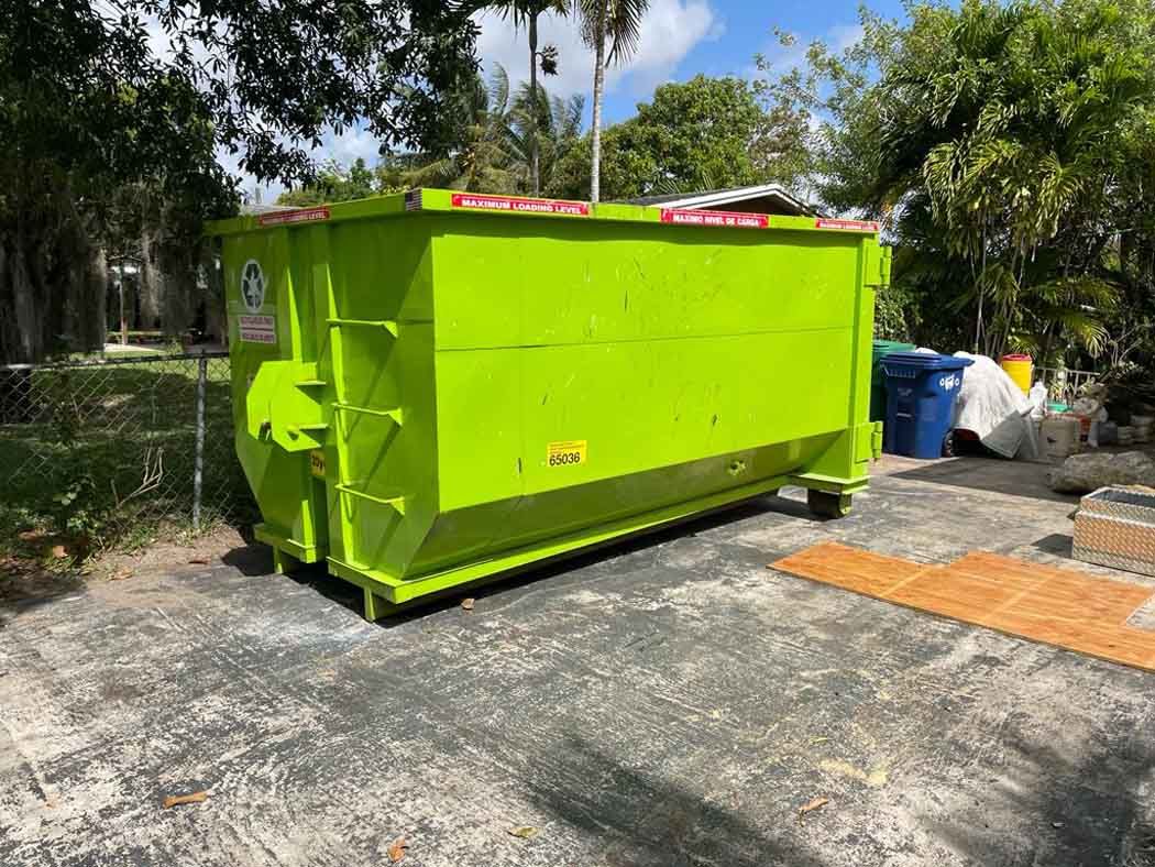 305 Roll Off Service - Top Rated Dumpster Rental - Miami, Florida