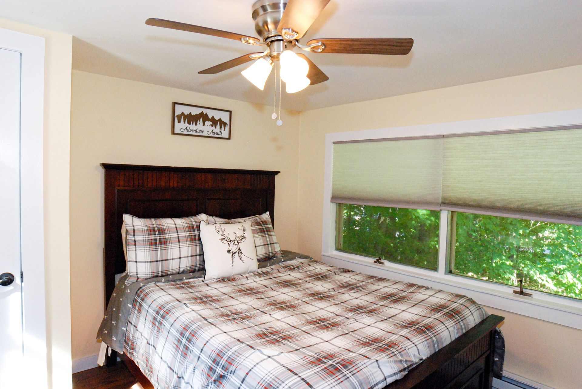 Maple Leaf Motel - Lodging Options