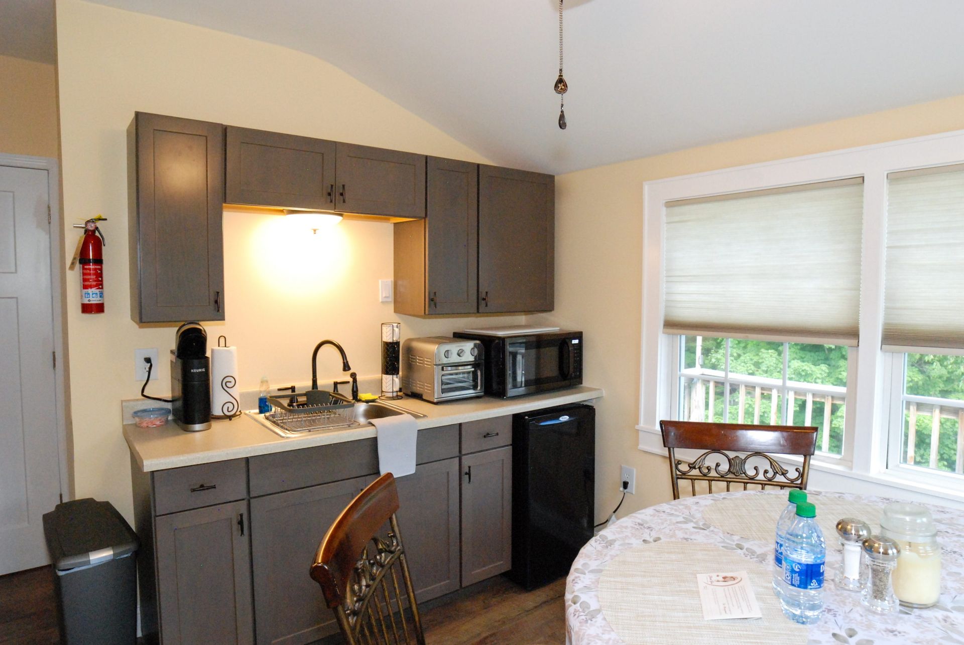 Maple Leaf Motel - Lodging Options