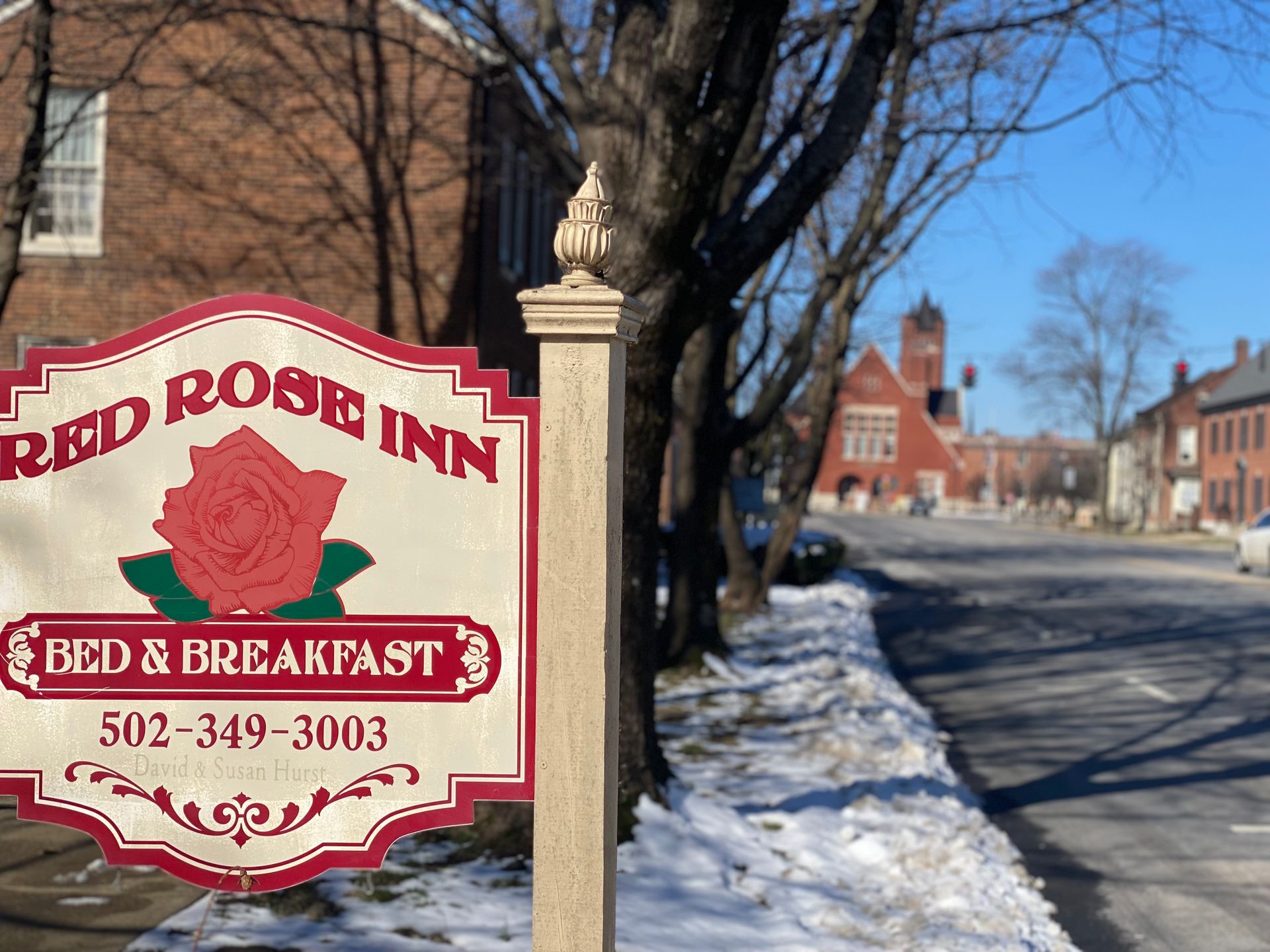 Contact the Red Rose Inn in Bardstown
