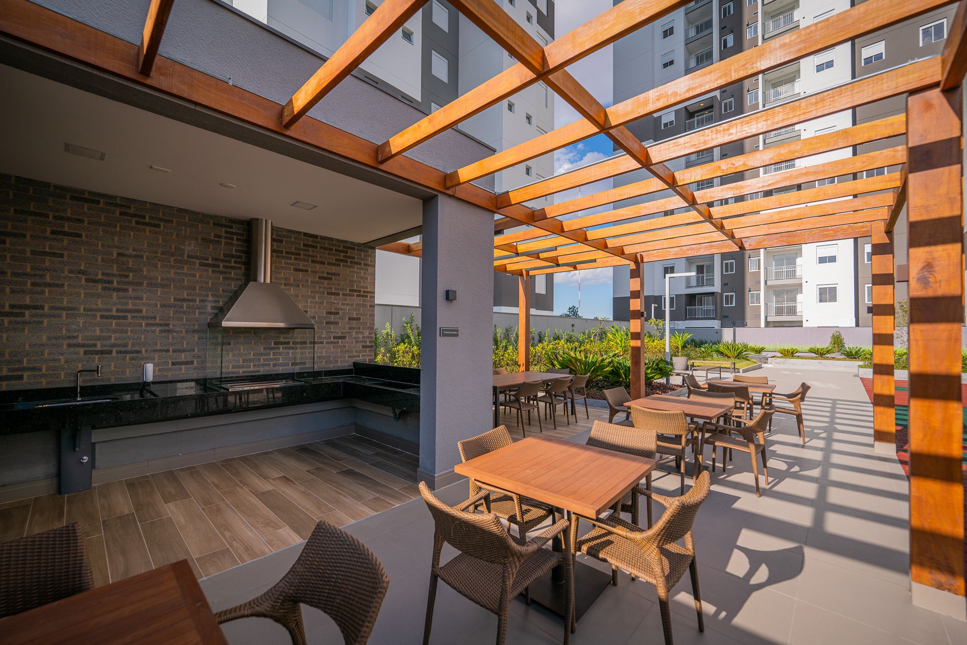 Living Magic Rudge Ramos