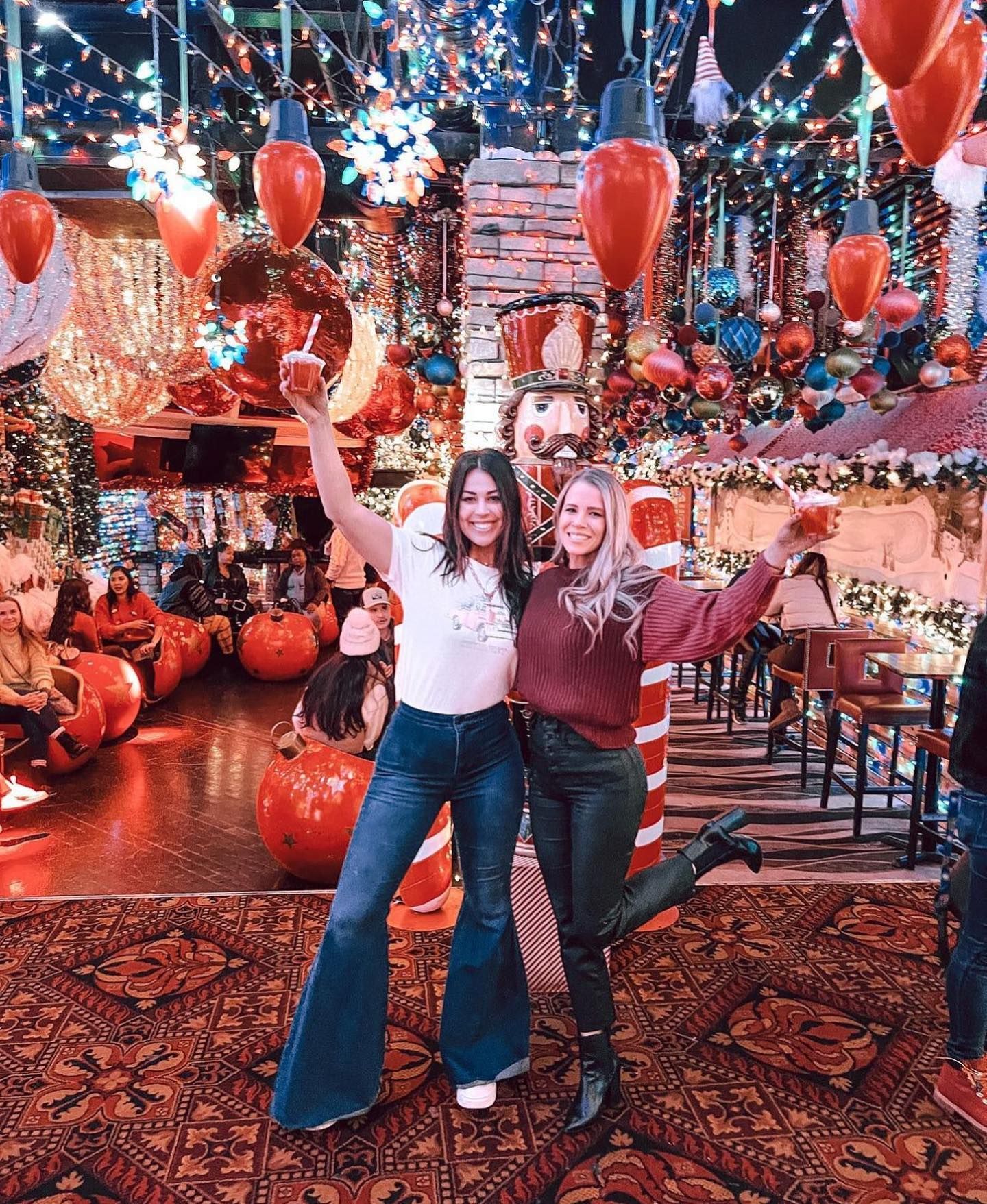 Frosty's - Houston's Original Christmas Bar