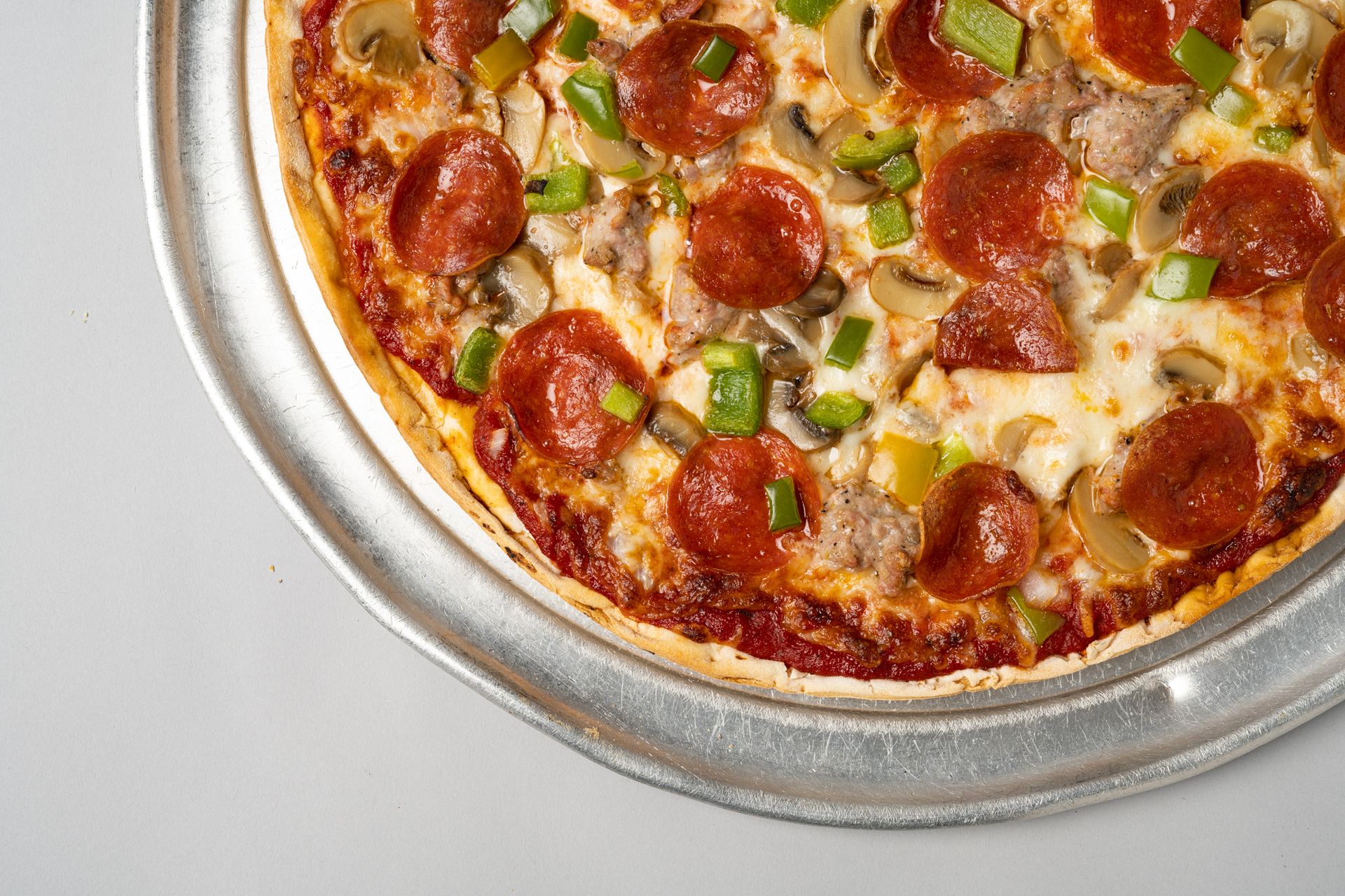 Local Thin Crust Pizza | Milwaukee, WI | Ned's Pizza