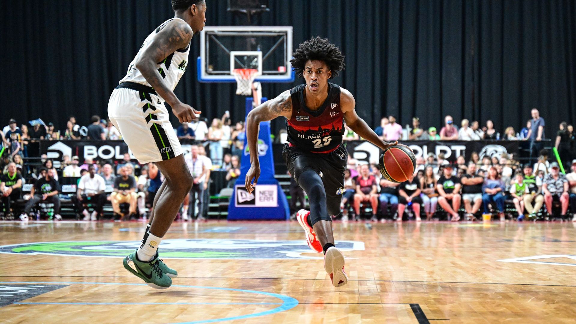 Ottawa Re-Signs 6-foot-8 Forward Thomas