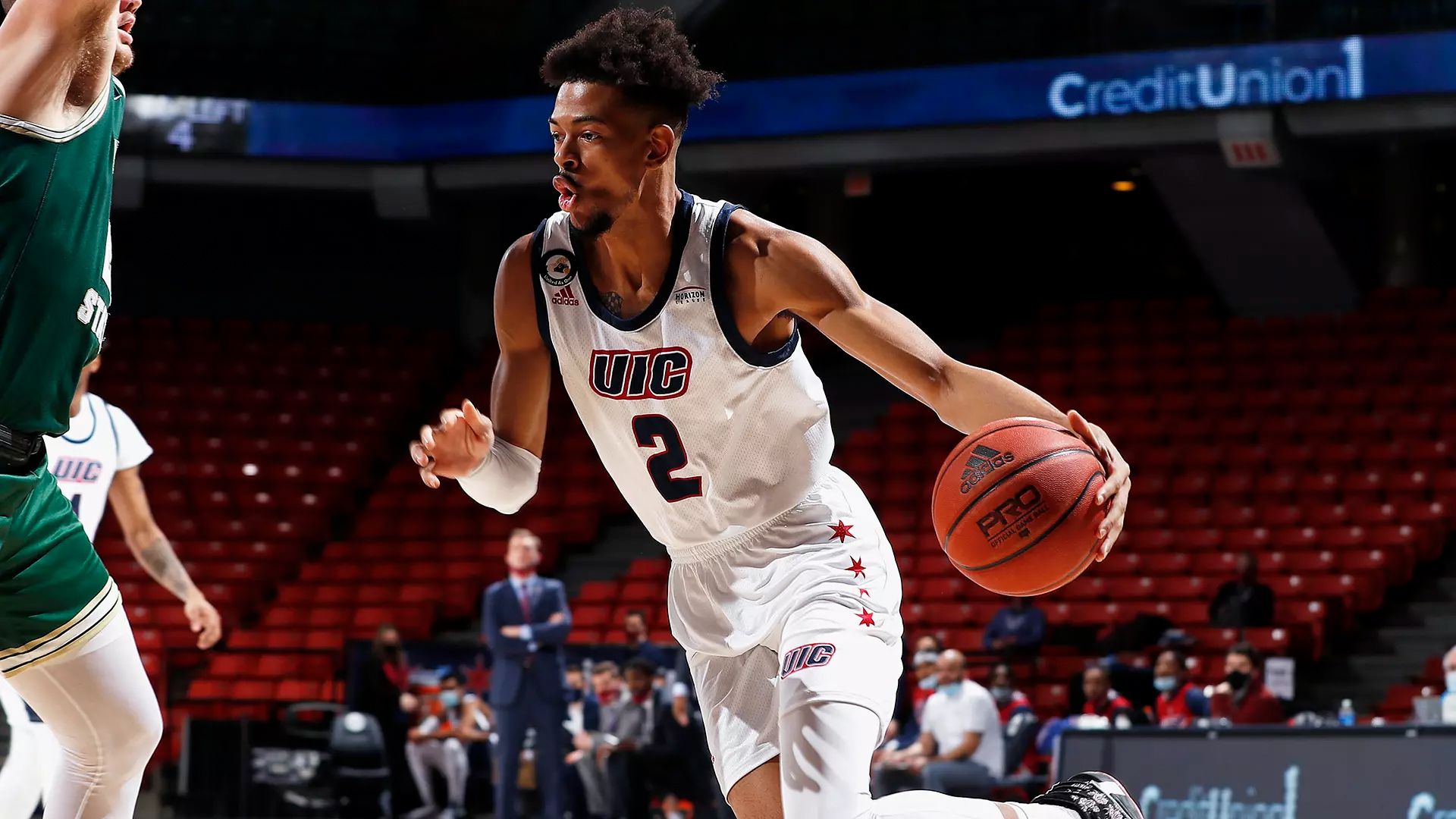 L’alliance de Montreal Singe L’ailier Americain Diggins Jr.