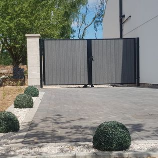 Driveway Gates Nottingham - Supply & Fit, Nottingham Fencing