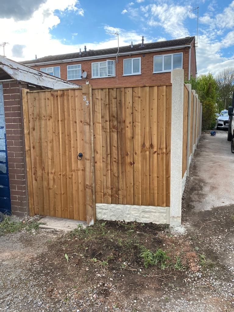 Wooden Gates Nottingham | Made to Measure - Nottingham Fencing
