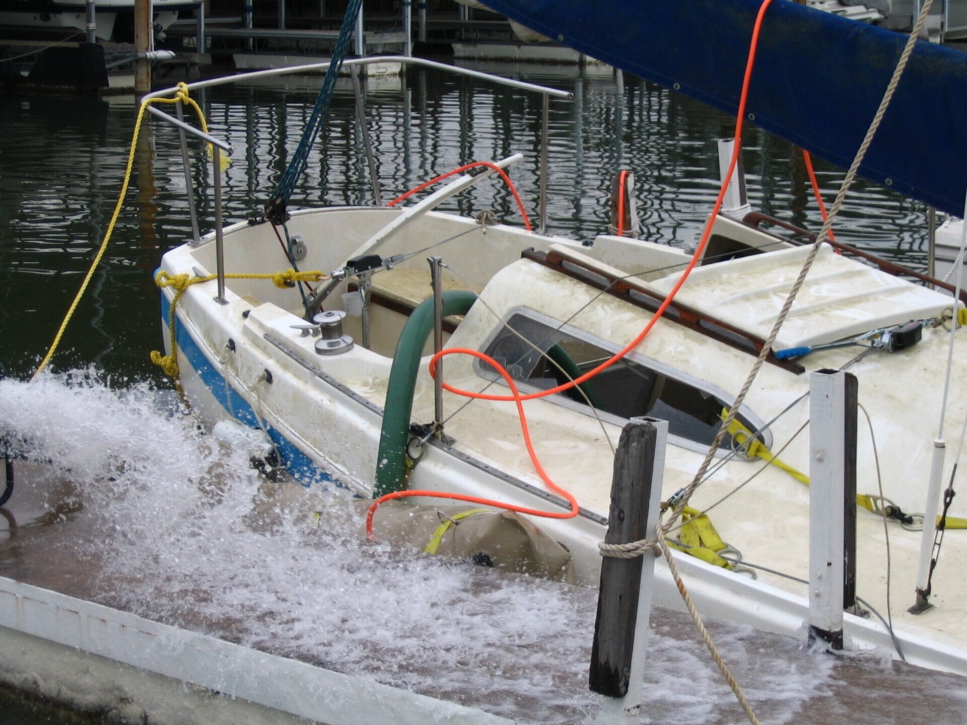 Underwater,Boat Recovery, Salvage,Prop Installation,Boat Cleaning, Hull ...