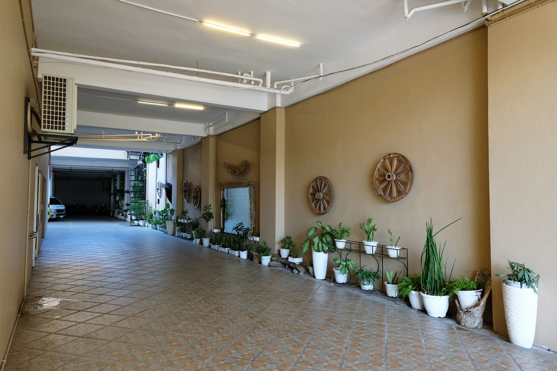 Your Dumaguete Retreat: Sierra Hotel - Near Escano Beach