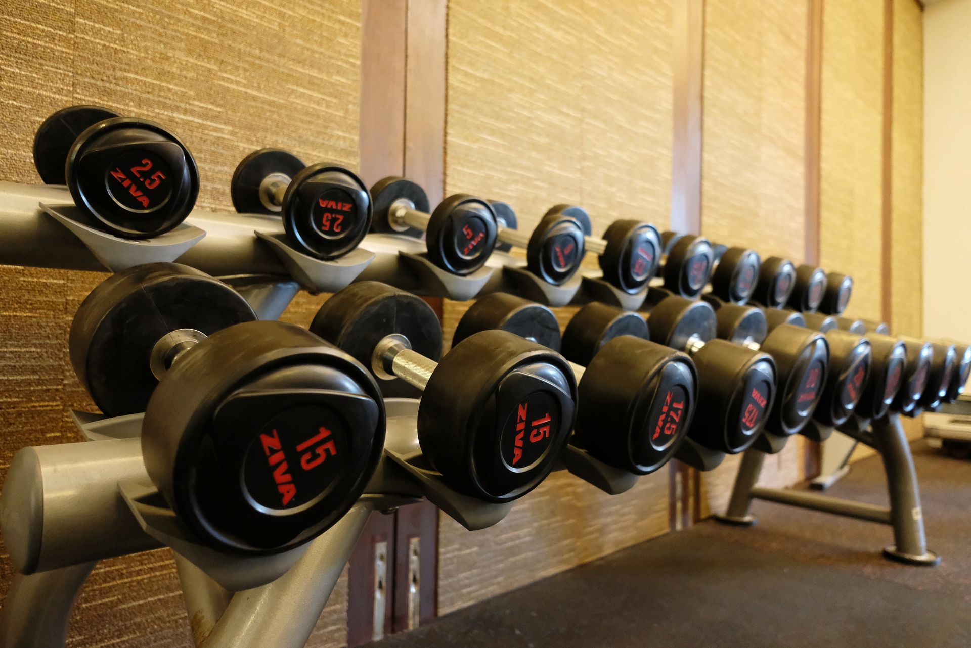 Your Dumaguete Retreat: Sierra Hotel - Near Escano Beach