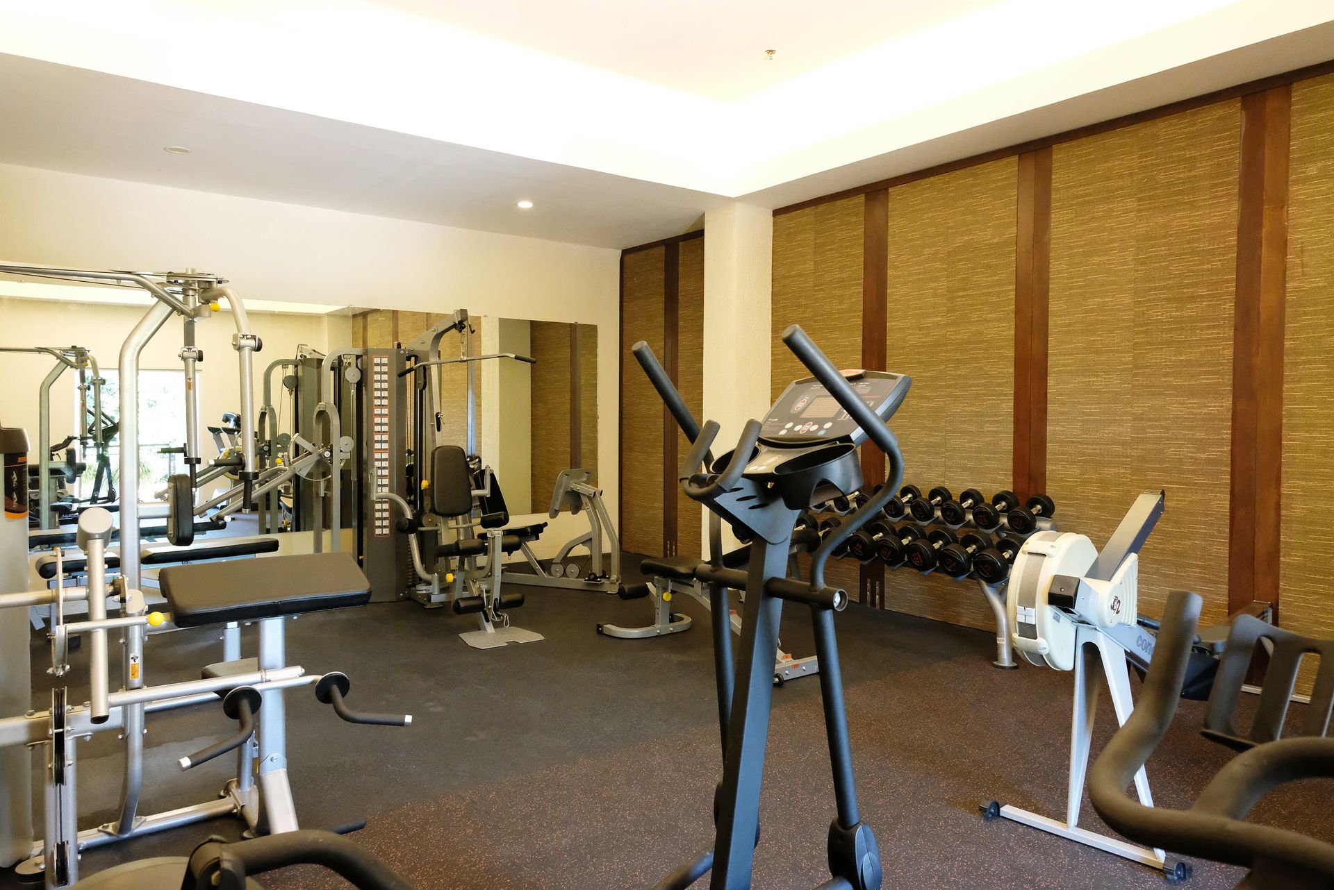 Your Dumaguete Retreat: Sierra Hotel - Near Escano Beach