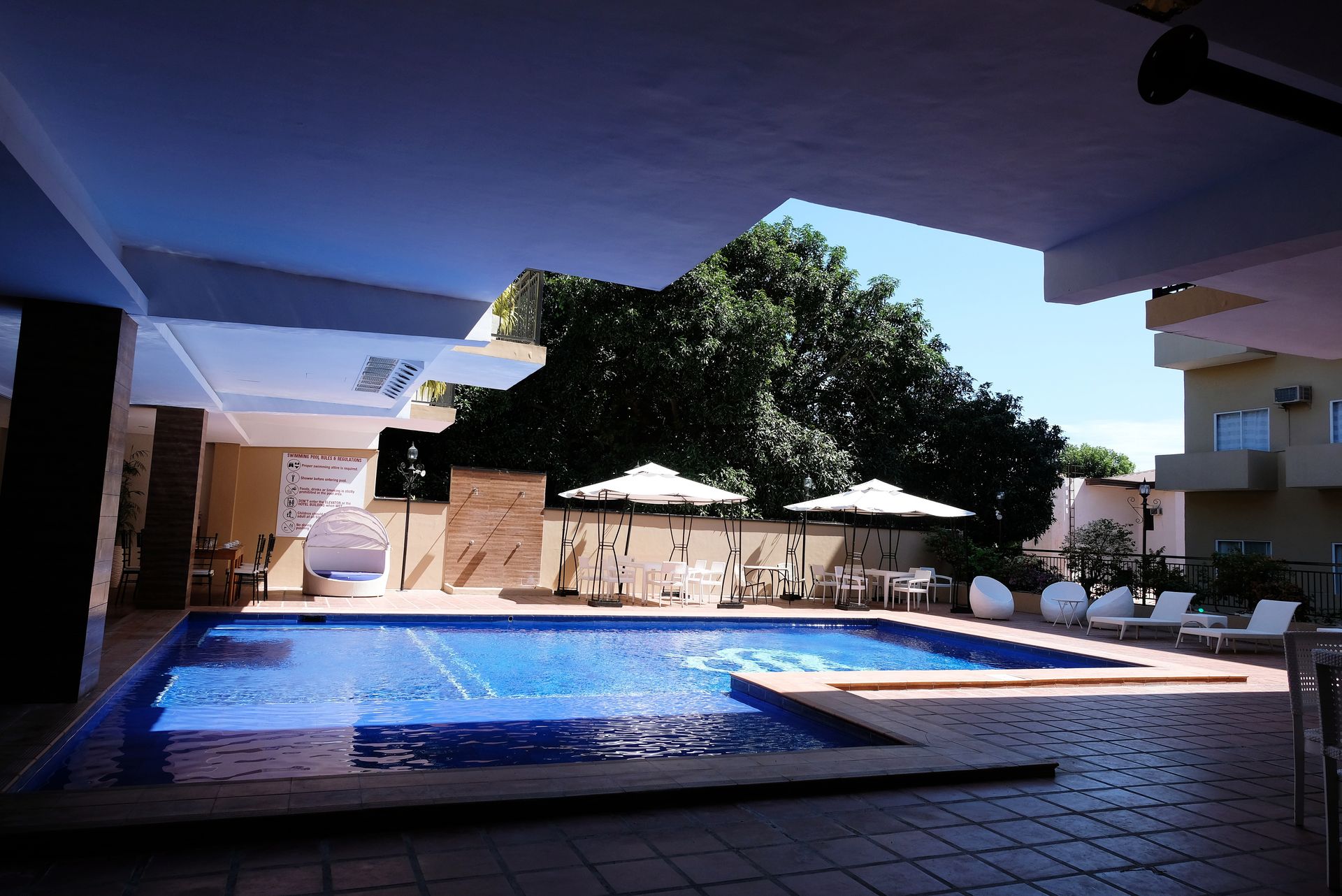 Your Dumaguete Retreat: Sierra Hotel - Near Escano Beach