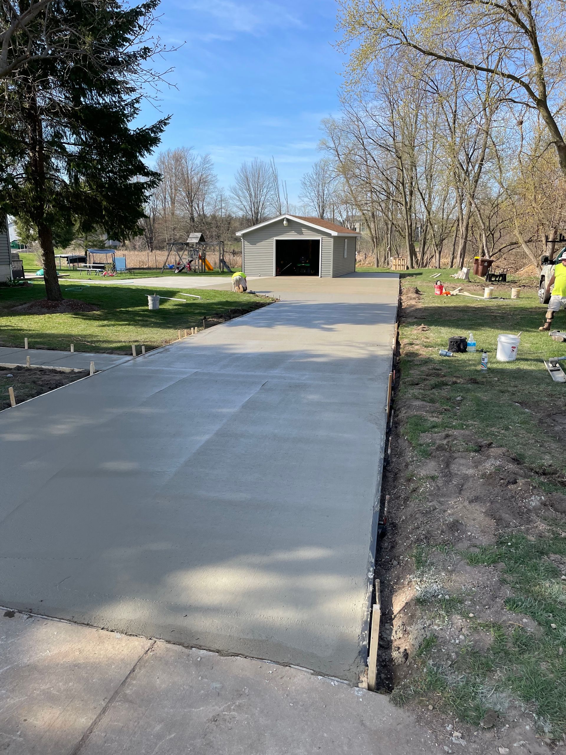 Concrete Driveways | Mid-Michigan Foundation