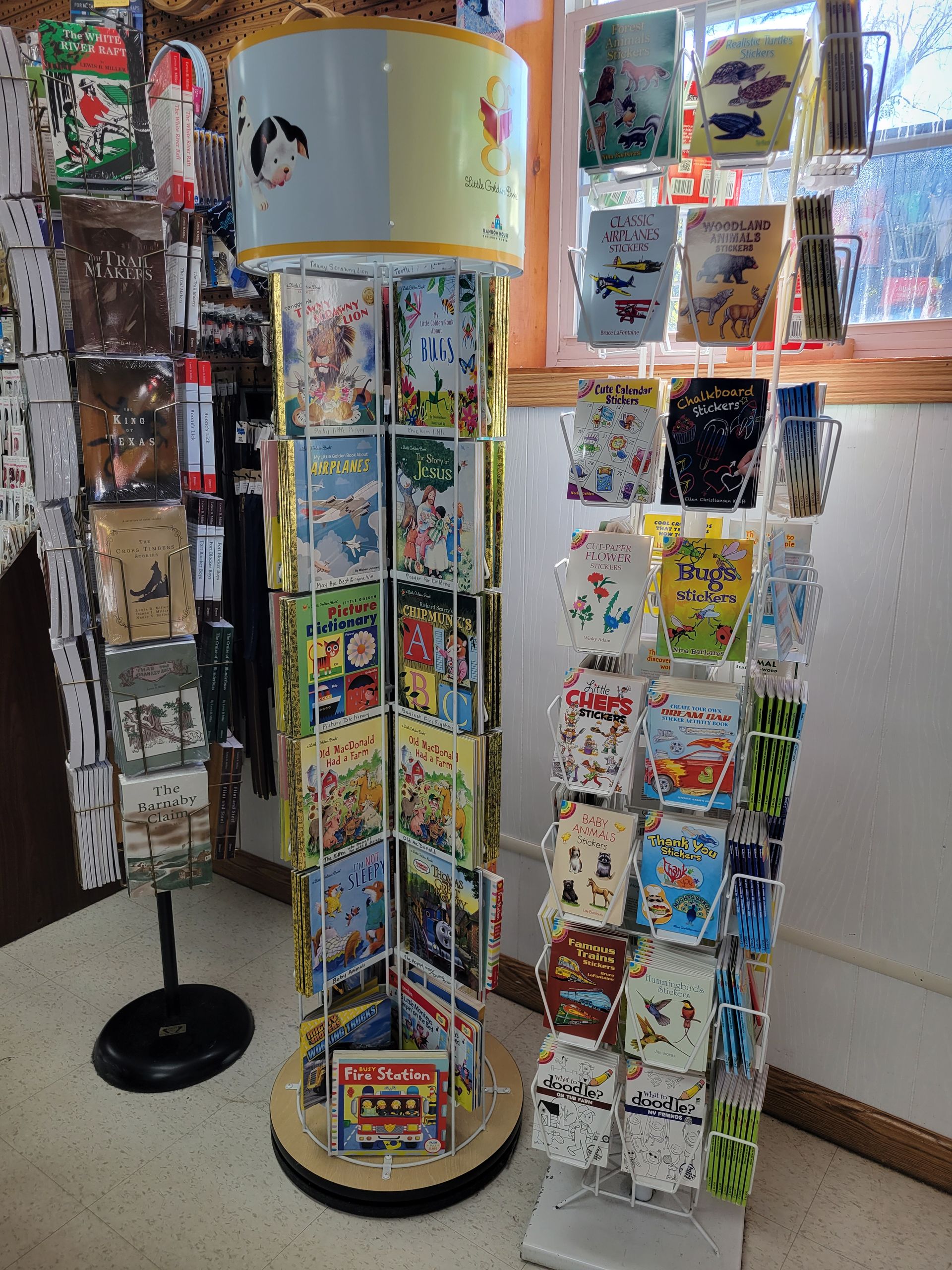 Local Gift Shop | Lancaster, PA | Cedar Lane Dry Goods & Quilts