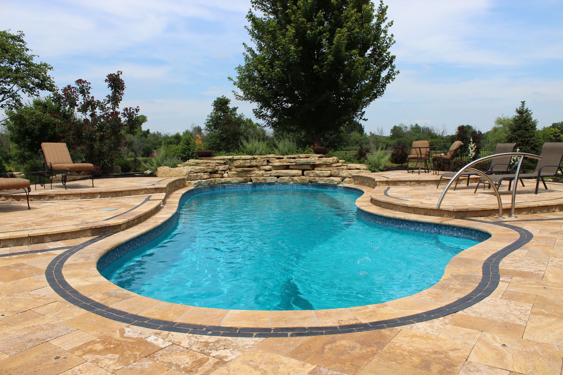Fiberglass Pools | Gainesville, Florida | Florida Leisure Pool & Spa