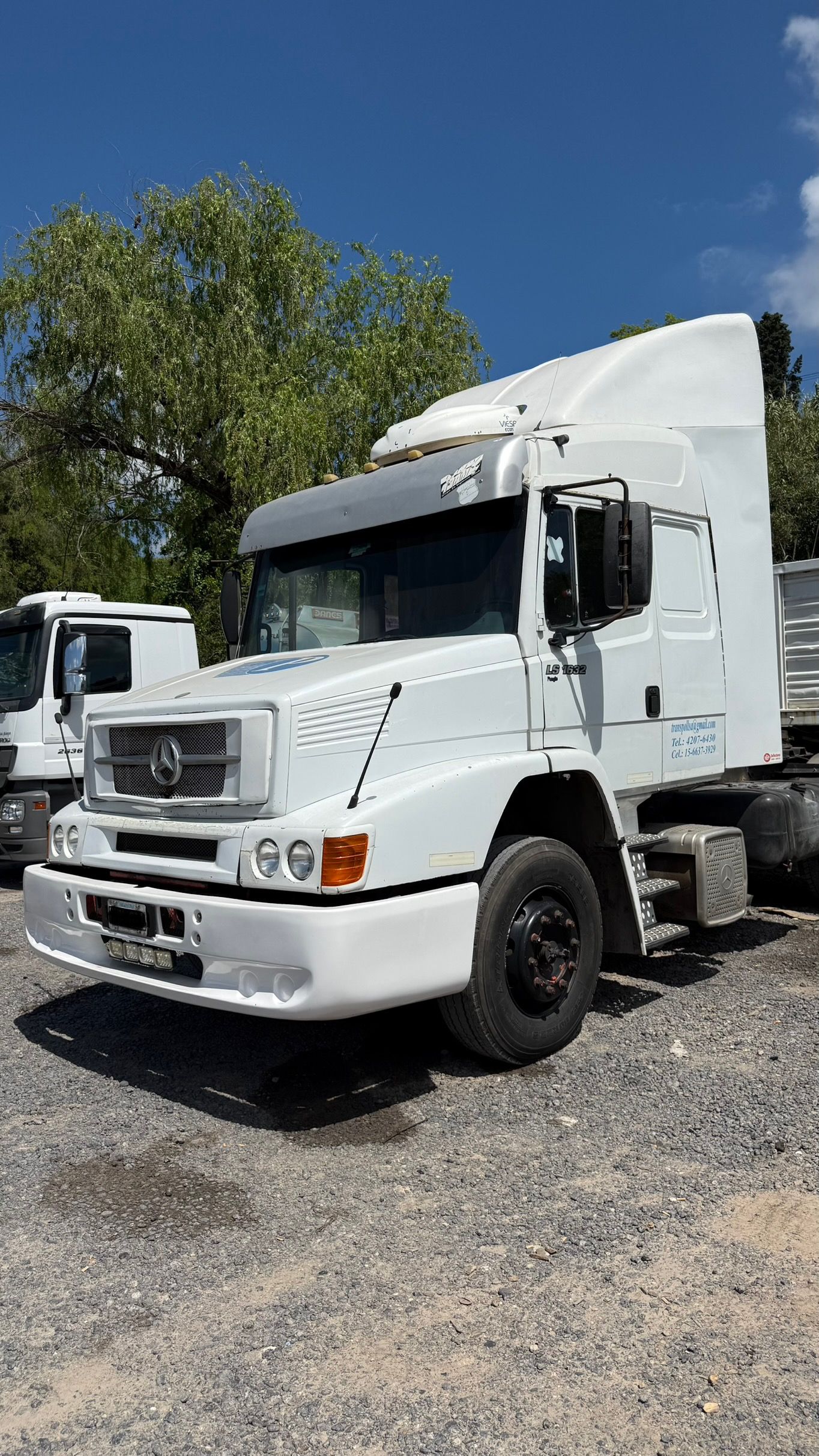Mercedes Benz 1632 Tractor