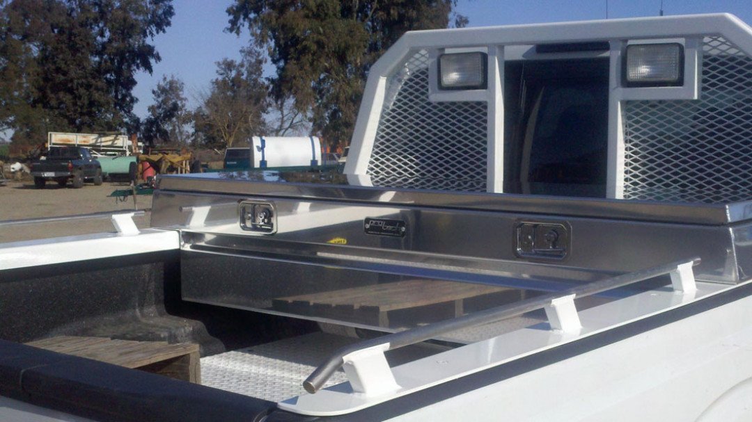 Custom Truck Headache Racks – Headache Rack for Trucks