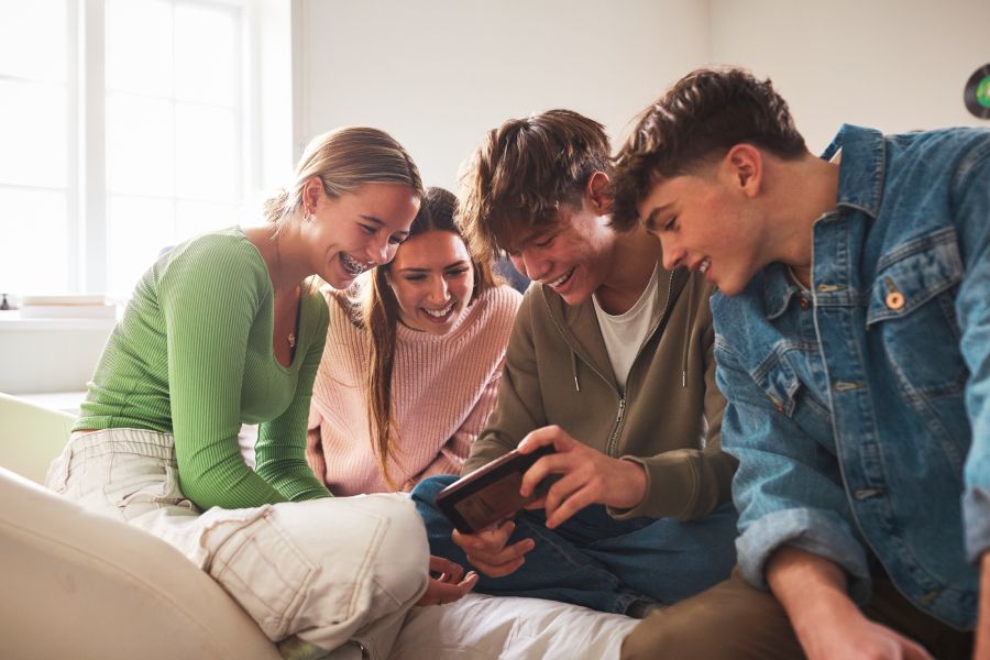 Mobiline - LMT dīleris | Mobilie telefoni. Datori. iRobot. Akvafors.