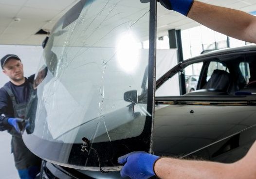 Glass Car Windows: Repair & Replacement Insights