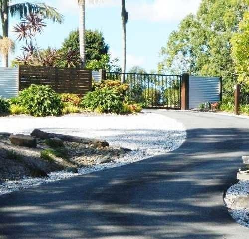 Asphalt Paving Sunshine Coast | Roll Formed Driveways