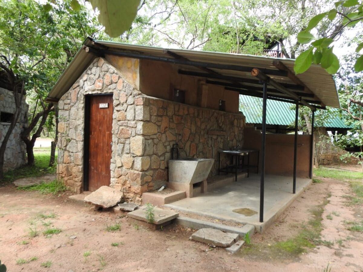 Campsite Accommodation | Farmhouse | Matopos