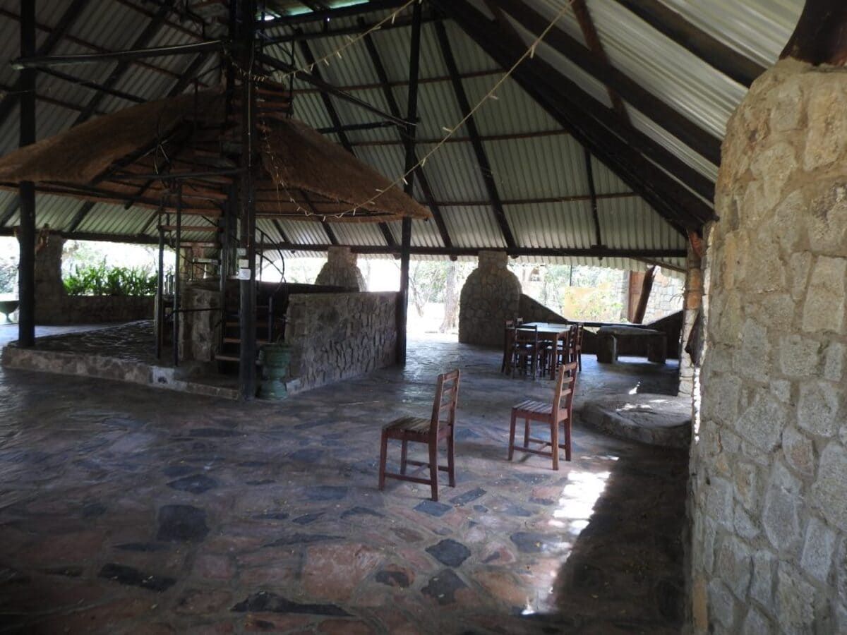Campsite Accommodation | Farmhouse | Matopos