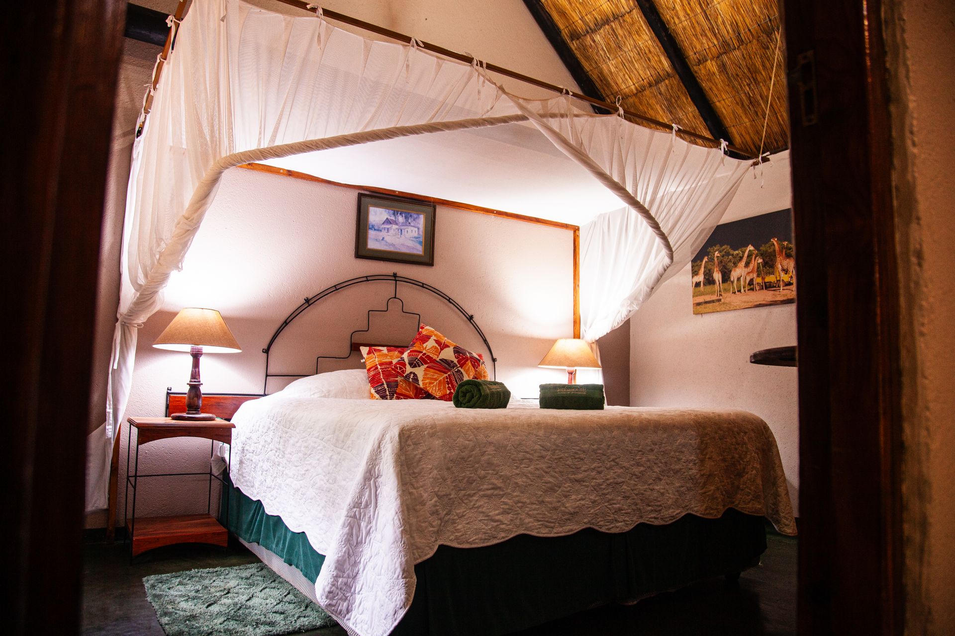 Lodge Accommodation | Farmhouse | Matopos
