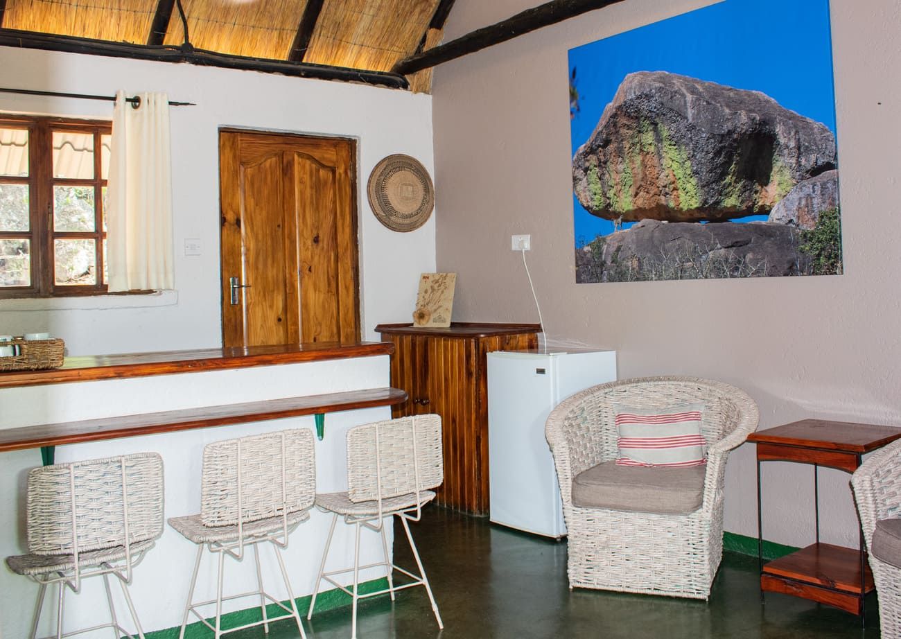 Lodge Accommodation | Farmhouse | Matopos