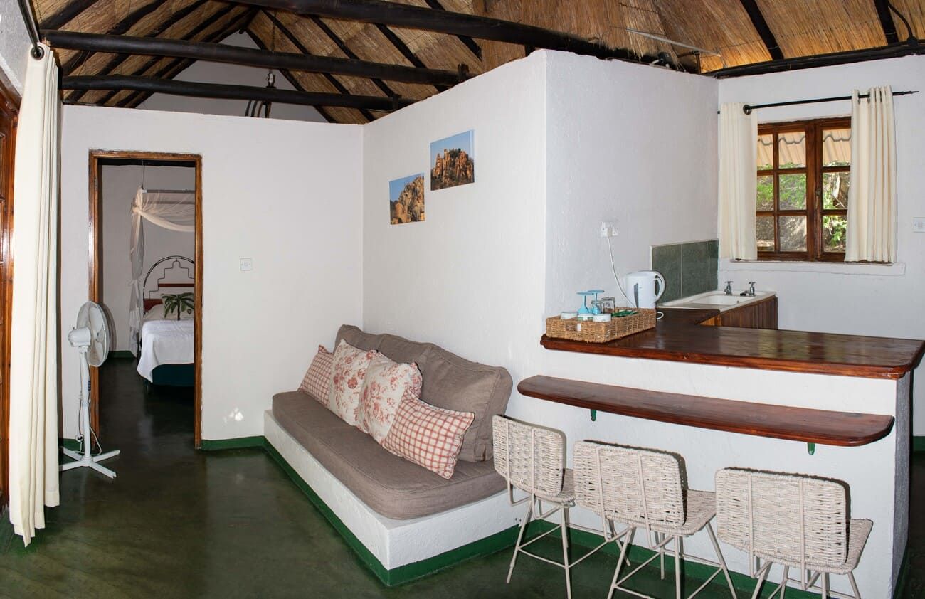 Lodge Accommodation | Farmhouse | Matopos