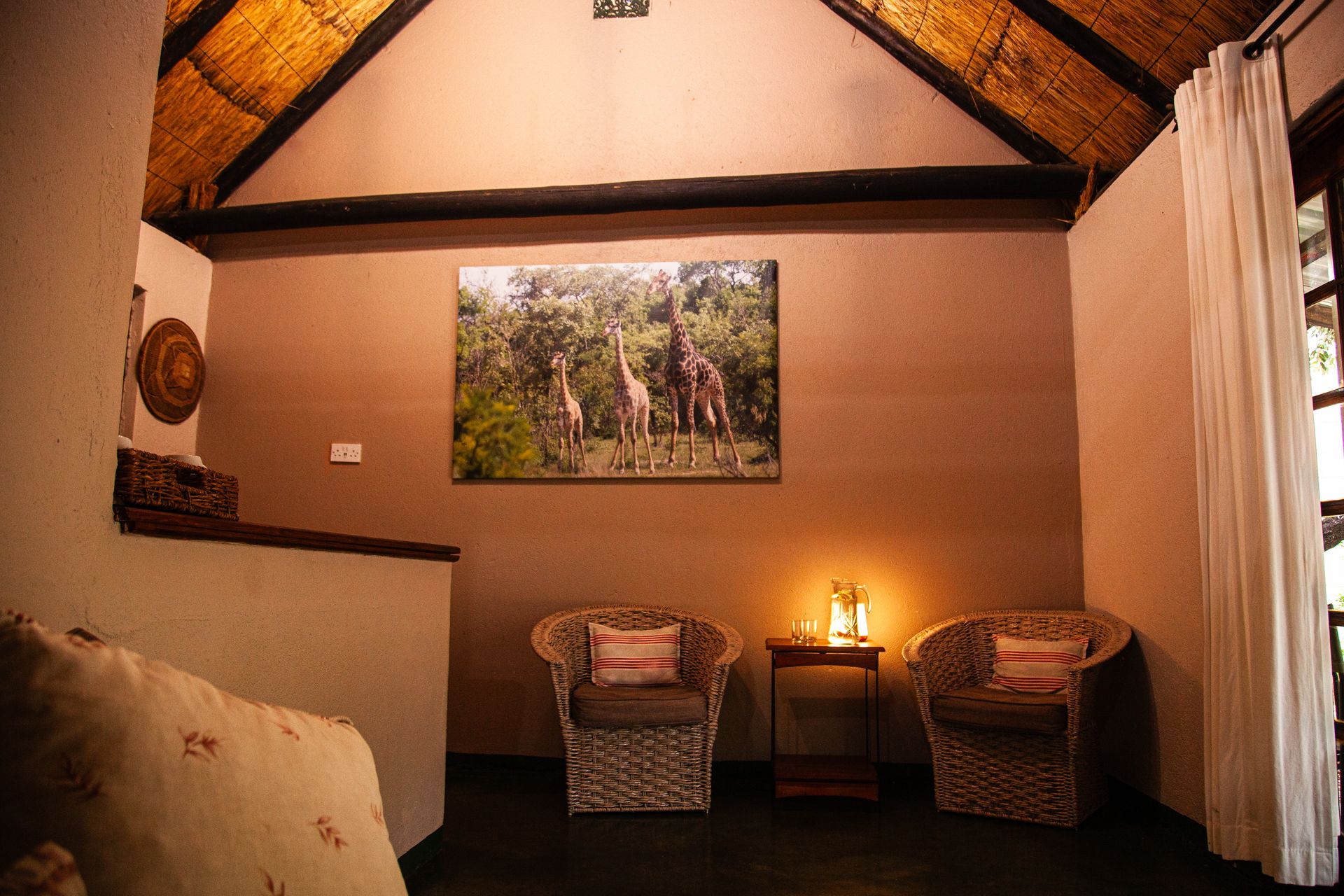 Lodge Accommodation | Farmhouse | Matopos