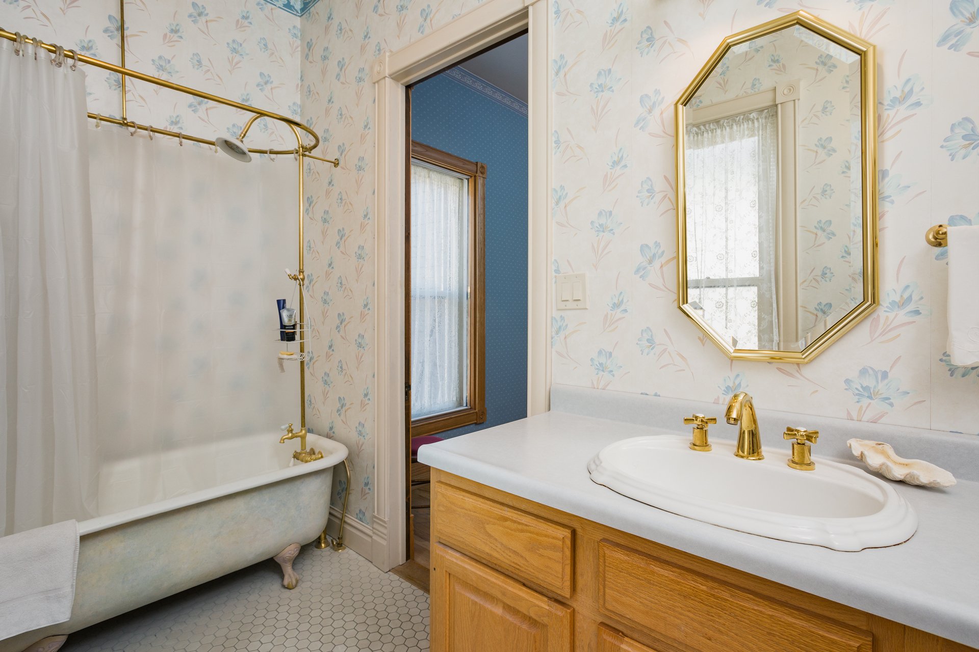 About Us | Gable House Bed and Breakfast Inn