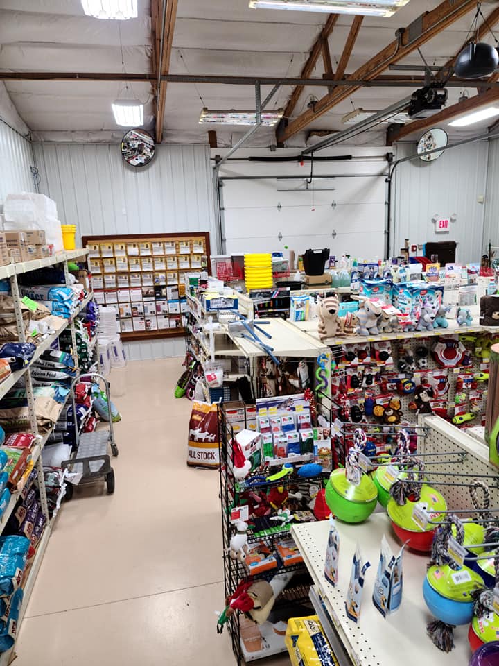Pet Food| Newark, IL | Martin Avenue Shops