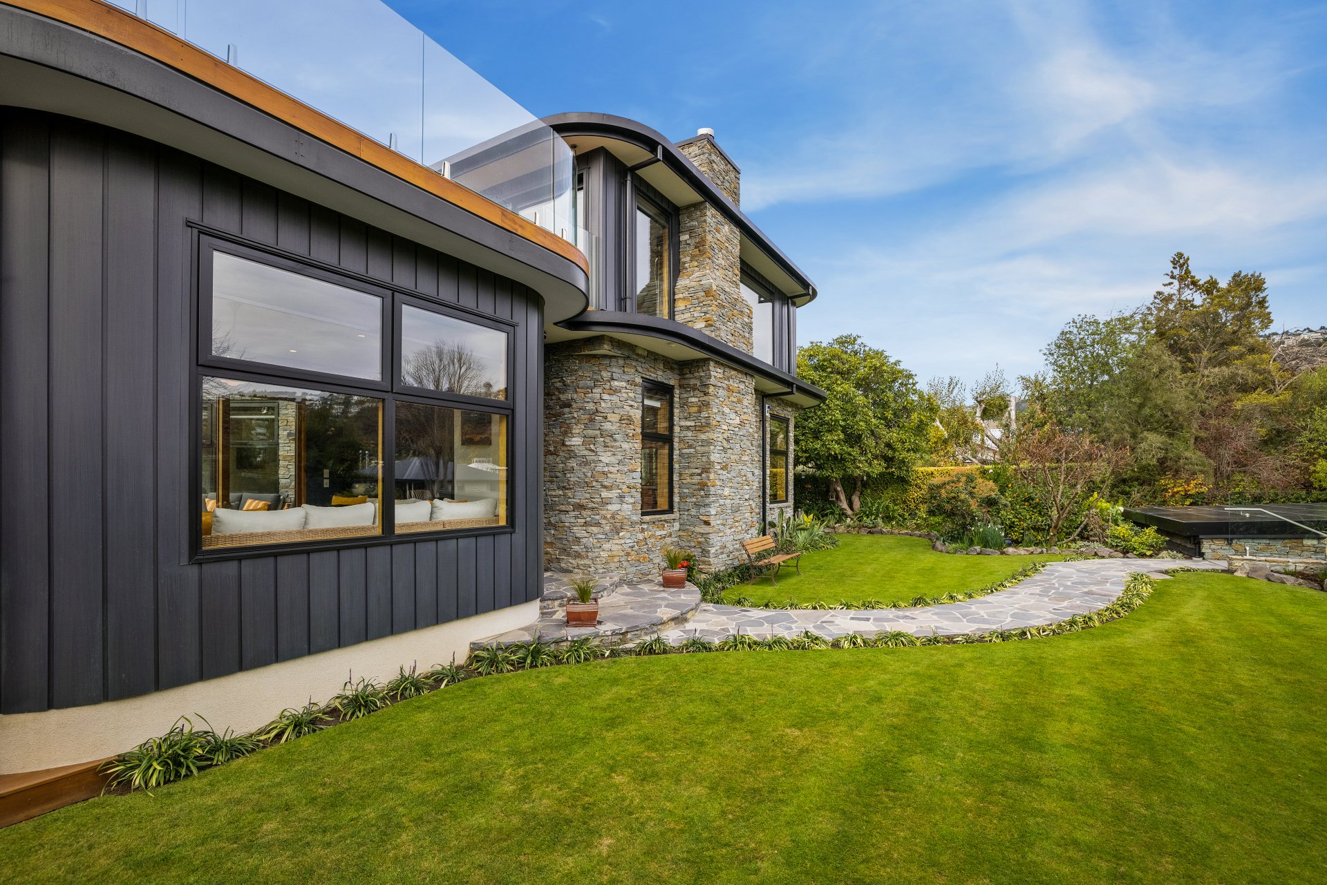 Why Schist Cladding Is The Best Exterior Solution For Your Home?