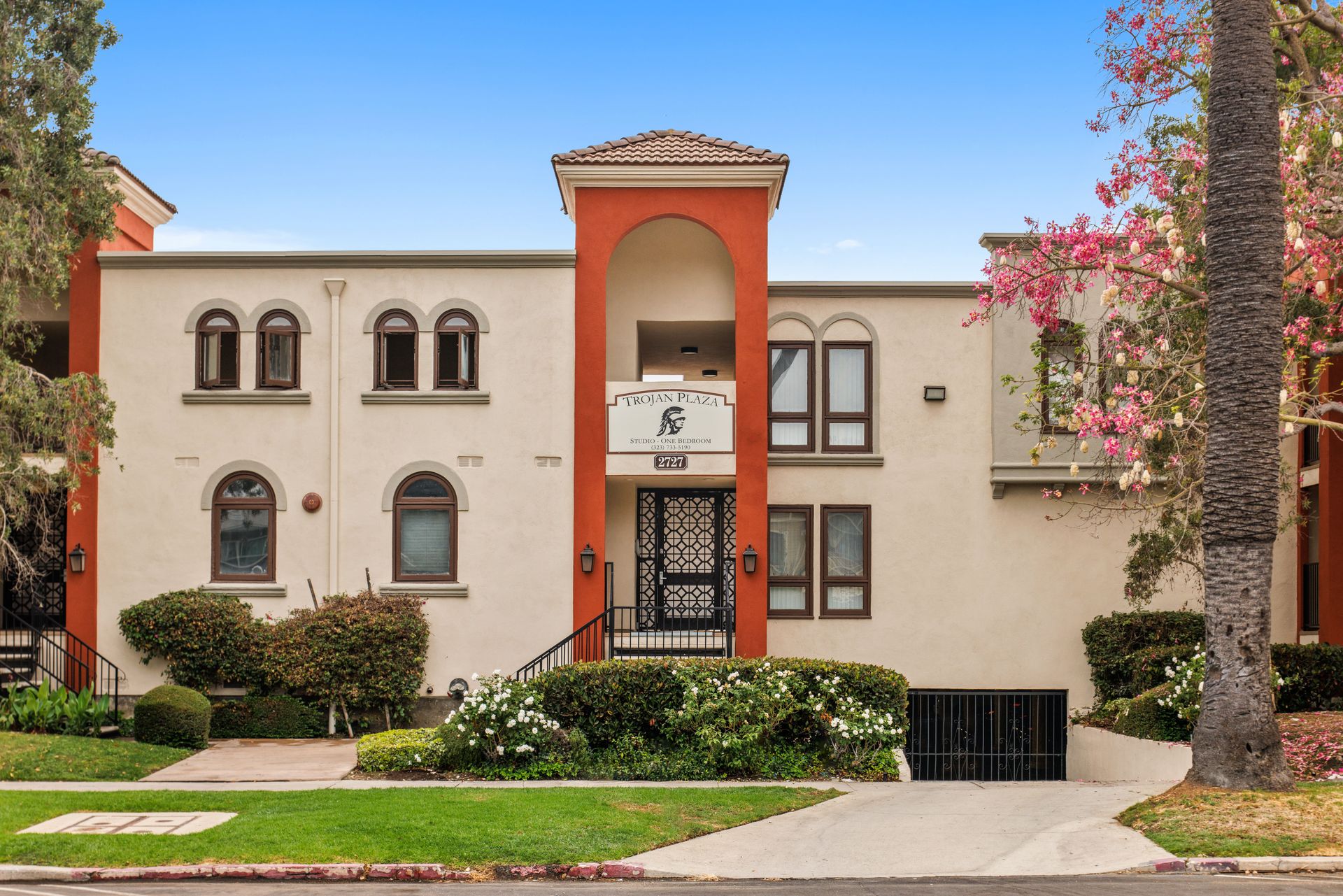 Trojan Buildings | Off-Campus Housing at USC