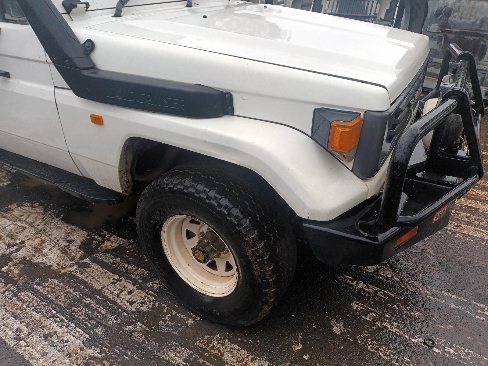 W-5242 TOYOTA LANDCRUISER HZJ75 SINGLE CAB UTE 1992